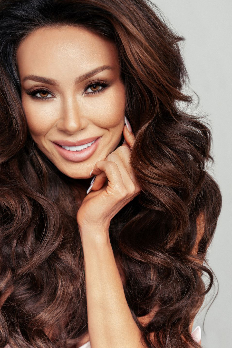 Jennifer Lloyd of Pierce County to walk runway for Filipino designer