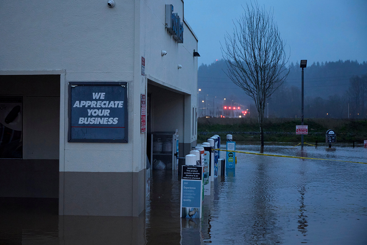 Washington offers disaster cash aid, food benefit replacements after ...