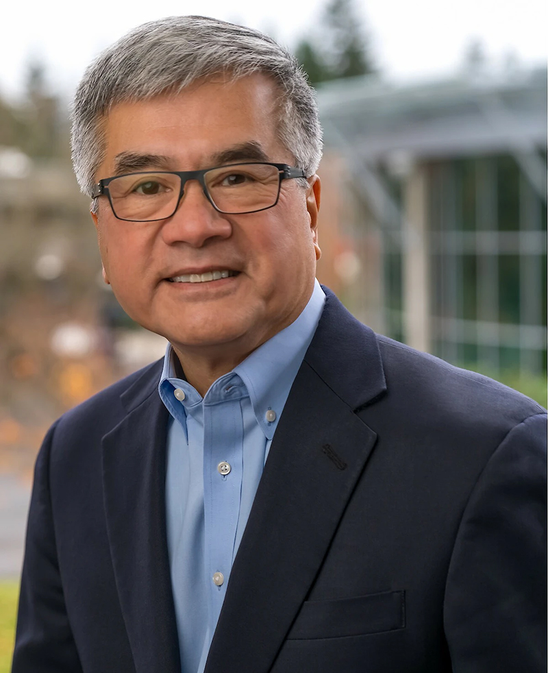 Locke to receive Richardson Prize for public service